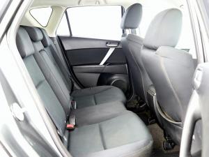 Grey Mazda 3 2010 in Tallinn, with an engine capacity of 1.60 L and mileage of 232 thousand km for 1299 €, photo 15 on AUTOMOTO.COM.LV