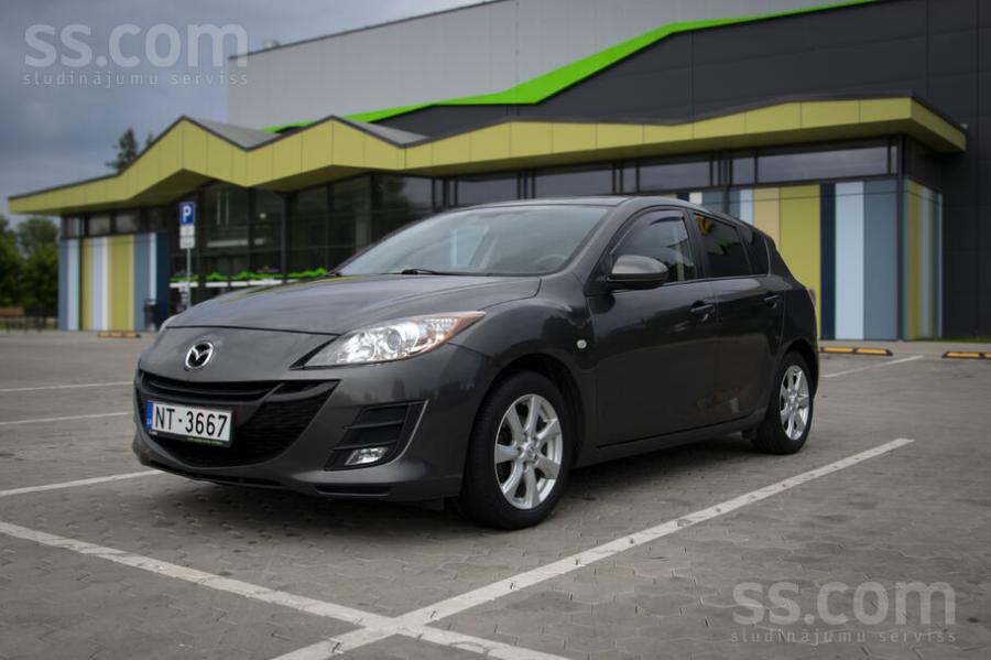 Grey Mazda 3 2011 in Riga, with an engine capacity of 1.60 L and mileage of 284 thousand km for 2990 €, photo 1 on AUTOMOTO.COM.LV