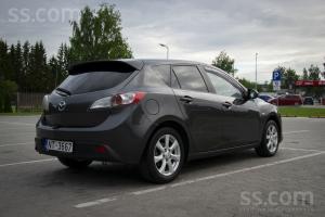 Grey Mazda 3 2011 in Riga, with an engine capacity of 1.60 L and mileage of 284 thousand km for 2990 €, photo 3 on AUTOMOTO.COM.LV