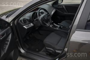 Grey Mazda 3 2011 in Riga, with an engine capacity of 1.60 L and mileage of 284 thousand km for 2990 €, photo 9 on AUTOMOTO.COM.LV