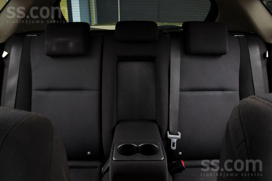 Grey Mazda 3 2011 in Riga, with an engine capacity of 1.60 L and mileage of 284 thousand km for 2990 €, photo 13 on AUTOMOTO.COM.LV