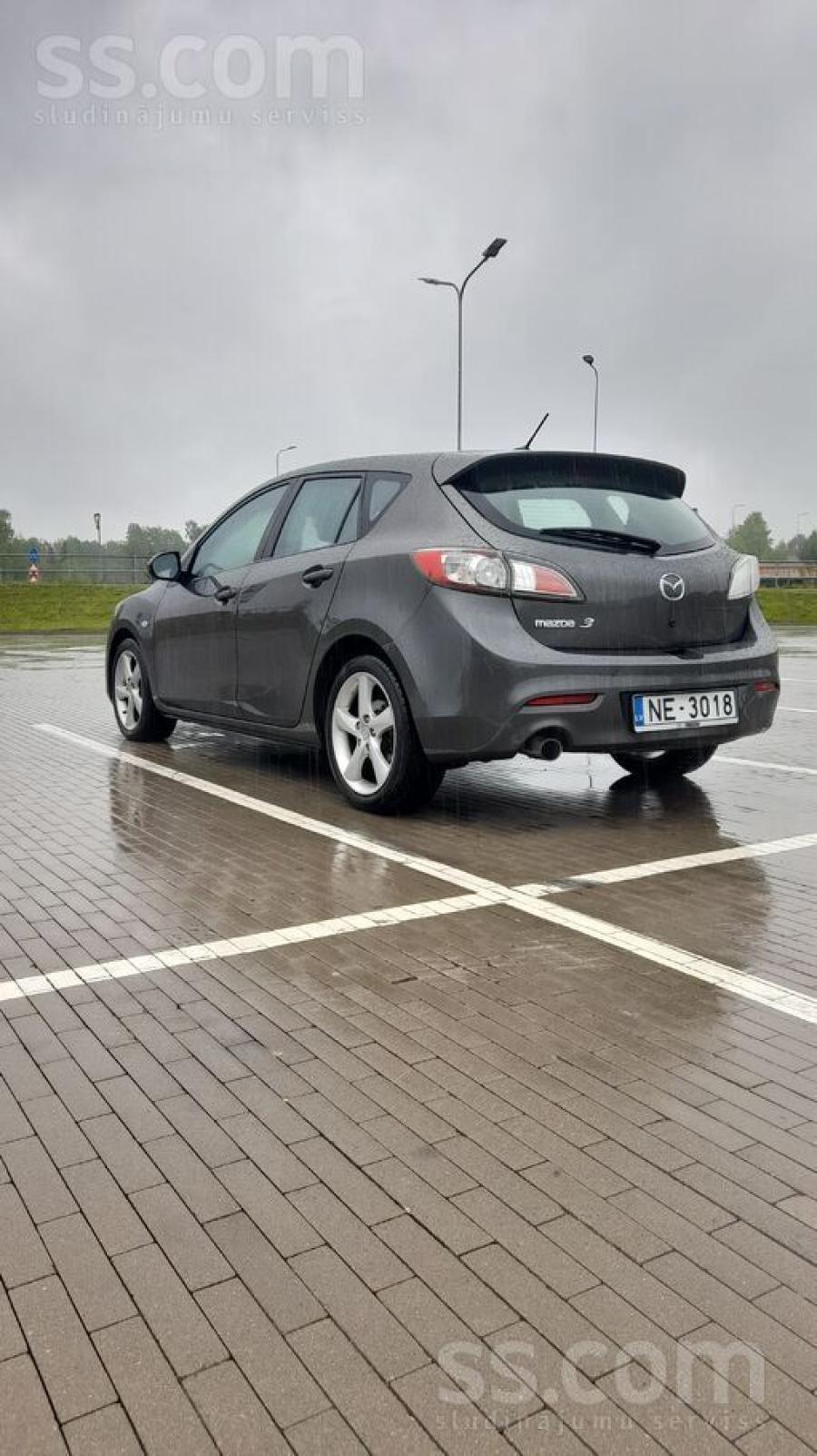 Grey Mazda 3 2011 in Rezekne, with an engine capacity of 1.60 L and mileage of 270 thousand km for 2500 €, photo 4 on AUTOMOTO.COM.LV