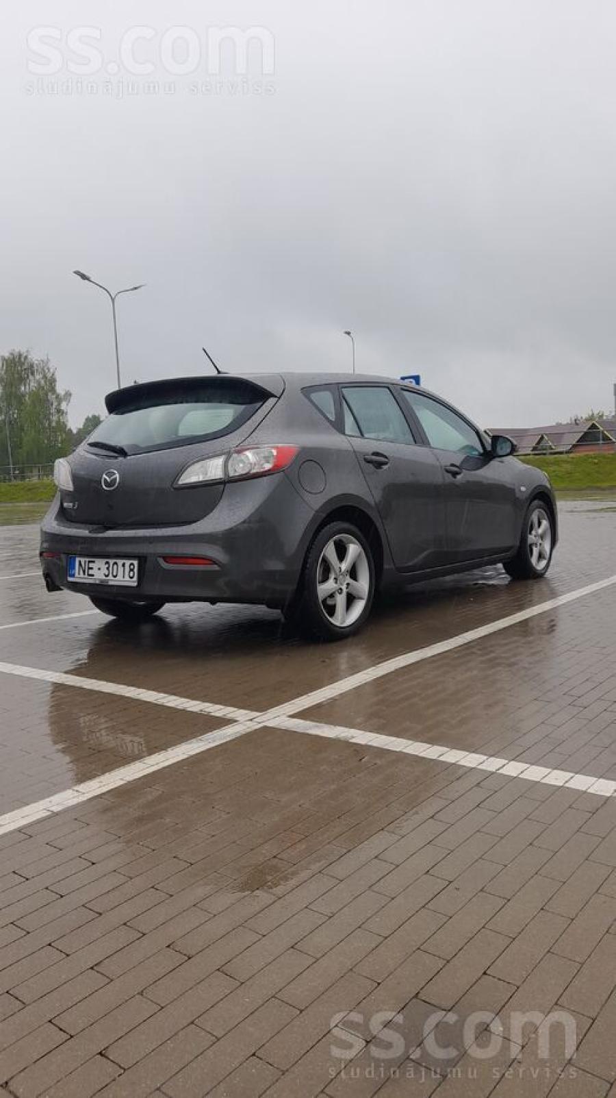 Grey Mazda 3 2011 in Rezekne, with an engine capacity of 1.60 L and mileage of 270 thousand km for 2500 €, photo 5 on AUTOMOTO.COM.LV
