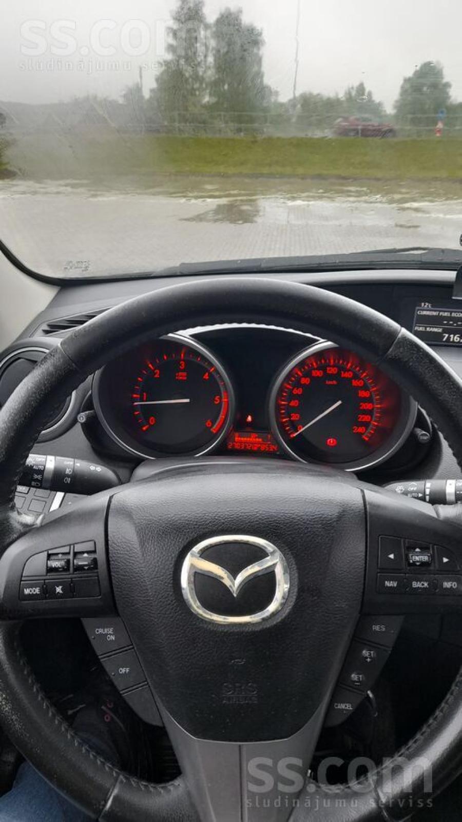 Grey Mazda 3 2011 in Rezekne, with an engine capacity of 1.60 L and mileage of 270 thousand km for 2500 €, photo 12 on AUTOMOTO.COM.LV