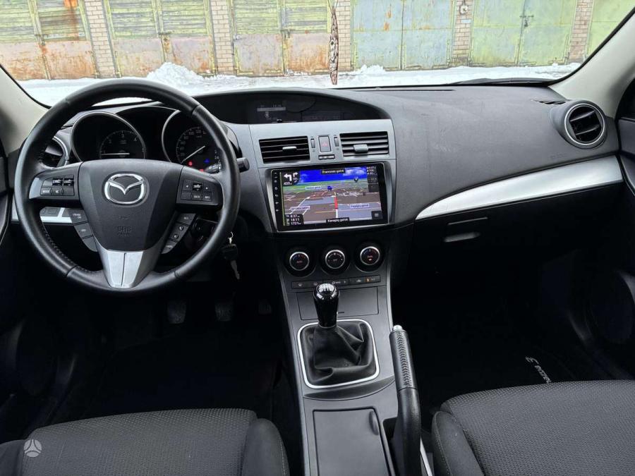 Grey Mazda 3 2012 in Siauliai, with an engine capacity of 1.56 L and mileage of 227 thousand km for 3450 €, photo 11 on AUTOMOTO.COM.LV