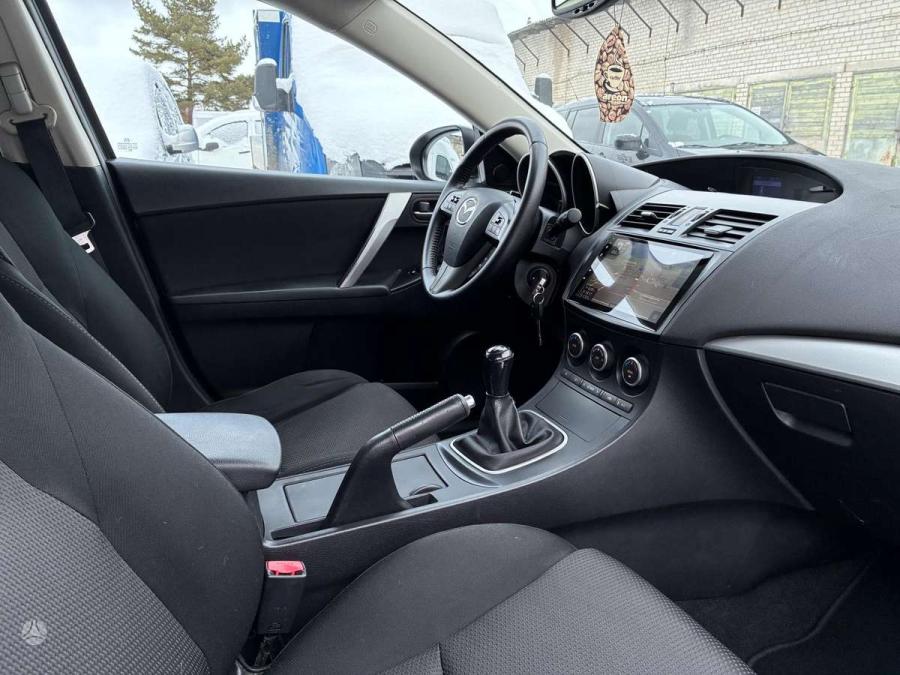 Grey Mazda 3 2012 in Siauliai, with an engine capacity of 1.56 L and mileage of 227 thousand km for 3450 €, photo 12 on AUTOMOTO.COM.LV