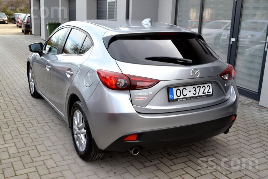 Grey Mazda 3 2013 in Riga, with an engine capacity of 2.00 L and mileage of 193 thousand km for 7200 €, photo 4 on AUTOMOTO.COM.LV