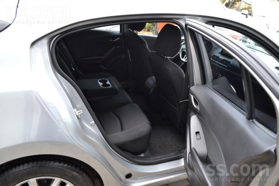 Grey Mazda 3 2013 in Riga, with an engine capacity of 2.00 L and mileage of 193 thousand km for 7200 €, photo 9 on AUTOMOTO.COM.LV