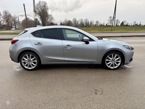 Grey Mazda 3 2013 in Taurage, with an engine capacity of 2.19 L and mileage of 160 thousand km for 5500 €, photo 6 on AUTOMOTO.COM.LV