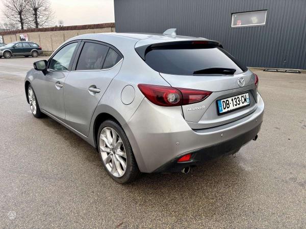Grey Mazda 3 2013 in Taurage, with an engine capacity of 2.19 L and mileage of 160 thousand km for 5500 €, photo 7 on AUTOMOTO.COM.LV