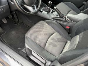 Pelēks Mazda 3 2014 Viļņa, ar dzinēja tilpumu 2.19 L un nobraukumu 251 tūkst. km par 5500 €, foto 20 vietnē AUTOMOTO.COM.LV