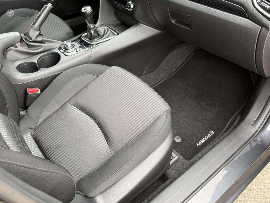 Pelēks Mazda 3 2014 Viļņa, ar dzinēja tilpumu 2.19 L un nobraukumu 251 tūkst. km par 5500 €, foto 22 vietnē AUTOMOTO.COM.LV