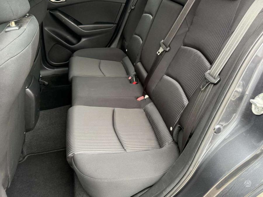 Pelēks Mazda 3 2014 Viļņa, ar dzinēja tilpumu 2.19 L un nobraukumu 251 tūkst. km par 5500 €, foto 24 vietnē AUTOMOTO.COM.LV