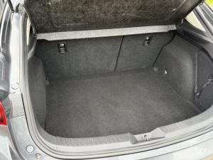 Pelēks Mazda 3 2014 Viļņa, ar dzinēja tilpumu 2.19 L un nobraukumu 251 tūkst. km par 5500 €, foto 35 vietnē AUTOMOTO.COM.LV