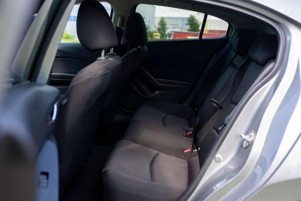 Pelēks Mazda 3 2014 Viļņa, ar dzinēja tilpumu 2.00 L un nobraukumu 258 tūkst. km par 6600 €, foto 9 vietnē AUTOMOTO.COM.LV