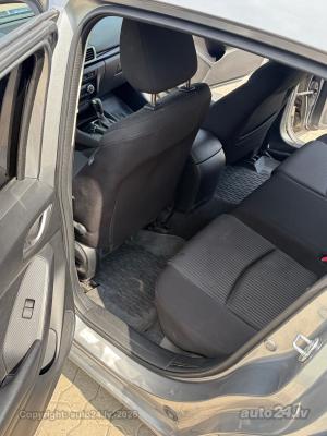 Pelēks Mazda 3 2014 Tallina, ar dzinēja tilpumu 2.00 L un nobraukumu 145 tūkst. km par 8800 €, foto 13 vietnē AUTOMOTO.COM.LV