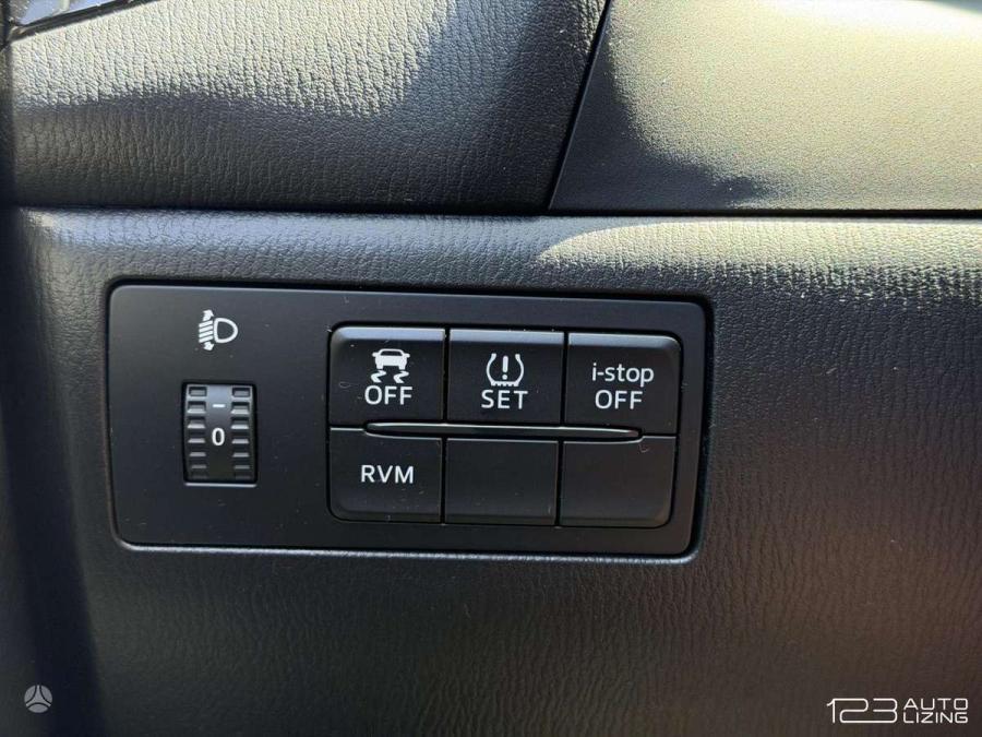 Pelēks Mazda 3 2014 Tauragė, ar dzinēja tilpumu 2.19 L un nobraukumu 259 tūkst. km par 4500 €, foto 17 vietnē AUTOMOTO.COM.LV