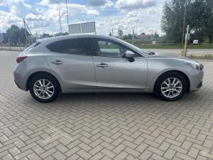 Grey Mazda 3 2014 in Taurage, with an engine capacity of 2.19 L and mileage of 170 thousand km for 4900 €, photo 7 on AUTOMOTO.COM.LV