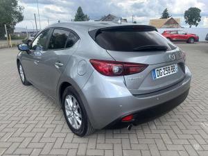 Grey Mazda 3 2014 in Taurage, with an engine capacity of 2.19 L and mileage of 170 thousand km for 4900 €, photo 8 on AUTOMOTO.COM.LV