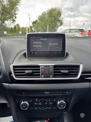 Grey Mazda 3 2014 in Taurage, with an engine capacity of 2.19 L and mileage of 170 thousand km for 4900 €, photo 17 on AUTOMOTO.COM.LV
