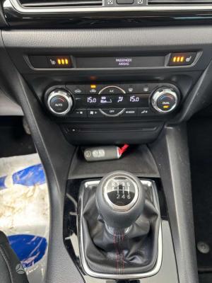 Grey Mazda 3 2014 in Taurage, with an engine capacity of 2.19 L and mileage of 170 thousand km for 4900 €, photo 20 on AUTOMOTO.COM.LV