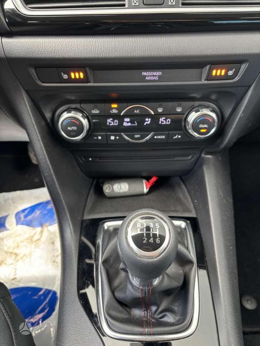 Grey Mazda 3 2014 in Taurage, with an engine capacity of 2.19 L and mileage of 170 thousand km for 4900 €, photo 20 on AUTOMOTO.COM.LV
