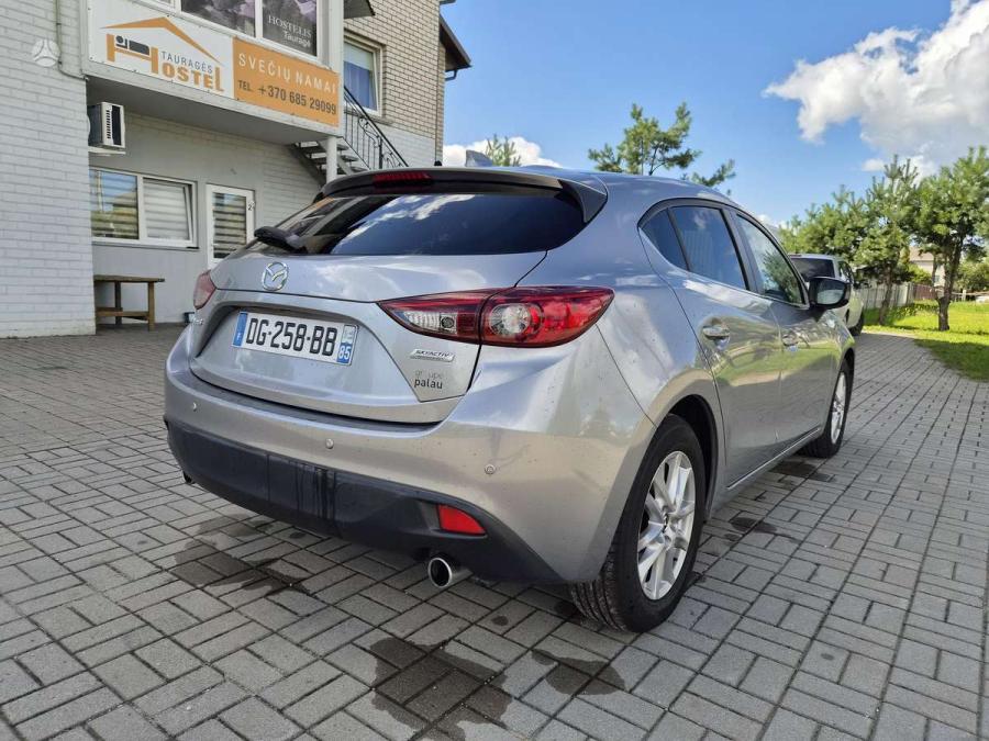 Grey Mazda 3 2014 in Taurage, with an engine capacity of 2.18 L and mileage of 170 thousand km for 4900 €, photo 7 on AUTOMOTO.COM.LV