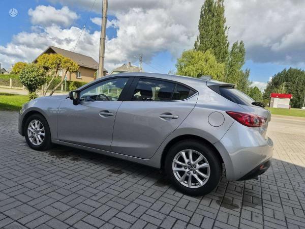 Grey Mazda 3 2014 in Taurage, with an engine capacity of 2.18 L and mileage of 170 thousand km for 4900 €, photo 9 on AUTOMOTO.COM.LV