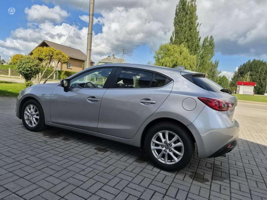 Grey Mazda 3 2014 in Taurage, with an engine capacity of 2.18 L and mileage of 170 thousand km for 4900 €, photo 9 on AUTOMOTO.COM.LV