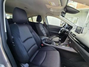 Grey Mazda 3 2014 in Taurage, with an engine capacity of 2.18 L and mileage of 170 thousand km for 4900 €, photo 14 on AUTOMOTO.COM.LV