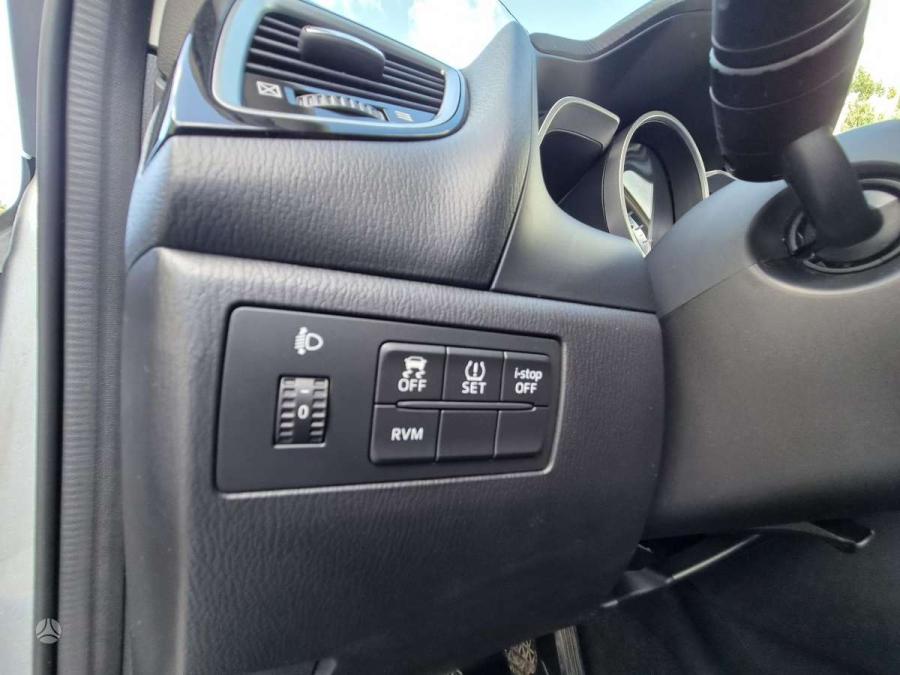 Grey Mazda 3 2014 in Taurage, with an engine capacity of 2.18 L and mileage of 170 thousand km for 4900 €, photo 21 on AUTOMOTO.COM.LV