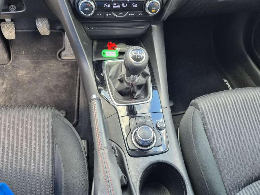 Grey Mazda 3 2014 in Taurage, with an engine capacity of 2.18 L and mileage of 170 thousand km for 4900 €, photo 23 on AUTOMOTO.COM.LV