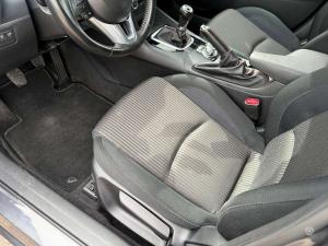 Pelēks Mazda 3 2014 Viļņa, ar dzinēja tilpumu 2.18 L un nobraukumu 250 tūkst. km par 4999 €, foto 14 vietnē AUTOMOTO.COM.LV