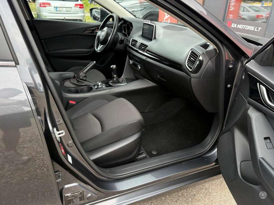 Pelēks Mazda 3 2014 Viļņa, ar dzinēja tilpumu 2.18 L un nobraukumu 250 tūkst. km par 4999 €, foto 17 vietnē AUTOMOTO.COM.LV