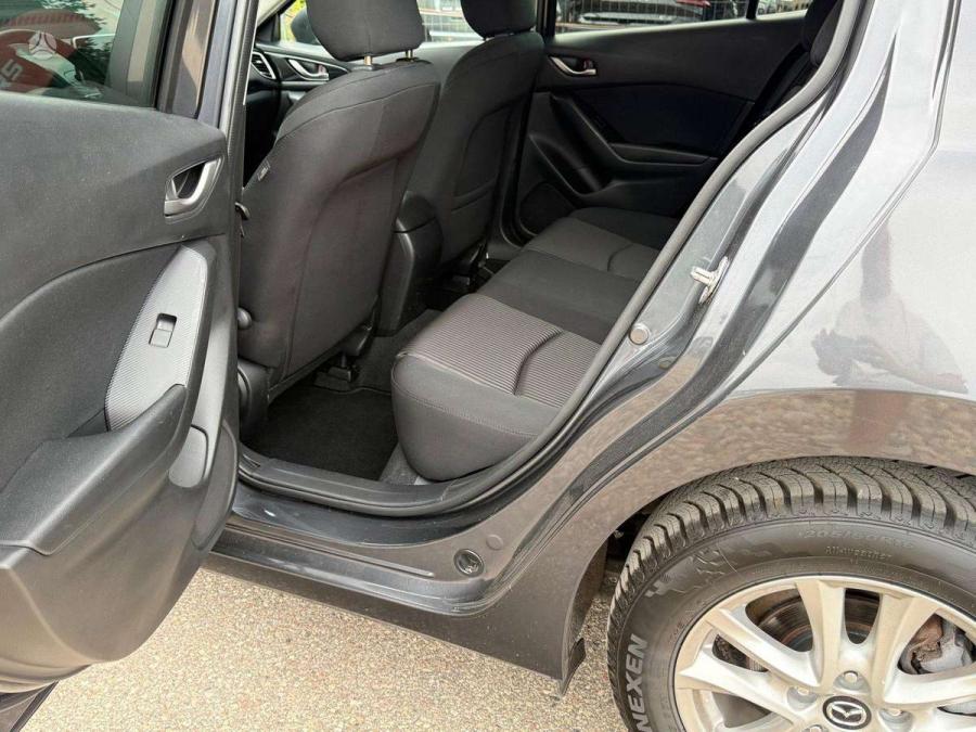 Pelēks Mazda 3 2014 Viļņa, ar dzinēja tilpumu 2.18 L un nobraukumu 250 tūkst. km par 4999 €, foto 22 vietnē AUTOMOTO.COM.LV