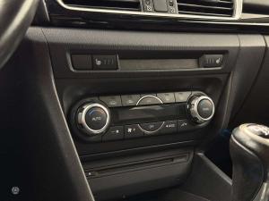 Pelēks Mazda 3 2014 Viļņa, ar dzinēja tilpumu 2.18 L un nobraukumu 250 tūkst. km par 4999 €, foto 25 vietnē AUTOMOTO.COM.LV