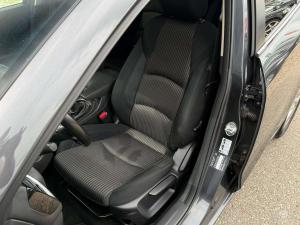 Pelēks Mazda 3 2014 Viļņa, ar dzinēja tilpumu 2.18 L un nobraukumu 250 tūkst. km par 4999 €, foto 27 vietnē AUTOMOTO.COM.LV