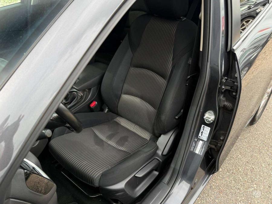 Pelēks Mazda 3 2014 Viļņa, ar dzinēja tilpumu 2.18 L un nobraukumu 250 tūkst. km par 4999 €, foto 27 vietnē AUTOMOTO.COM.LV