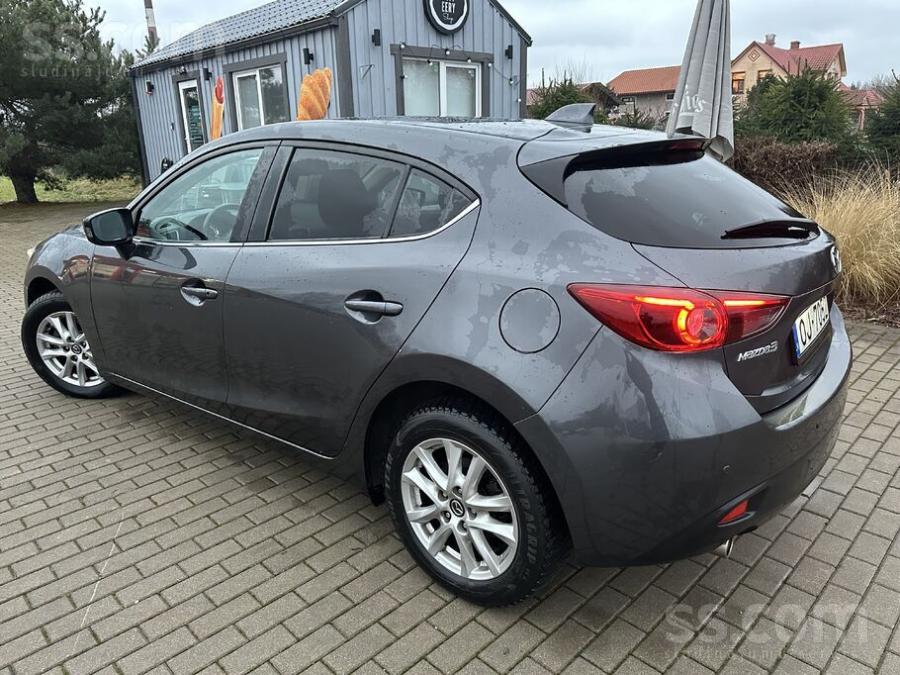 Grey Mazda 3 2015 in Riga, with an engine capacity of 2.20 L and mileage of 189 thousand km for 6950 €, photo 4 on AUTOMOTO.COM.LV