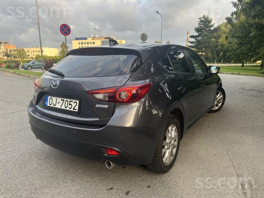 Grey Mazda 3 2015 in Riga, with an engine capacity of 2.20 L and mileage of 192 thousand km for 5350 €, photo 4 on AUTOMOTO.COM.LV