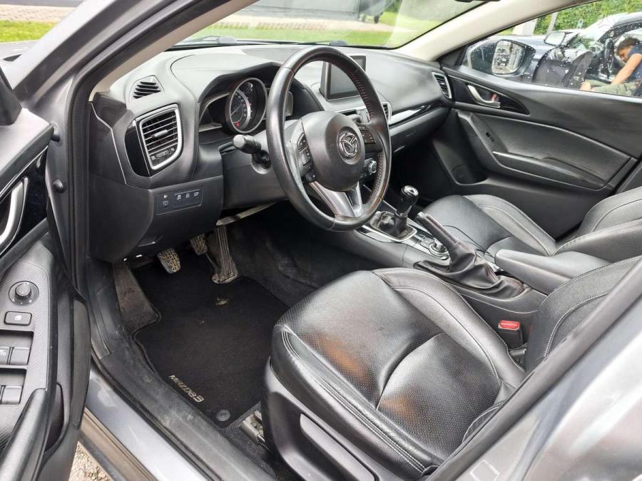 Pelēks Mazda 3 2015 Viļņa, ar dzinēja tilpumu 2.20 L un nobraukumu 234 tūkst. km par 5250 €, foto 6 vietnē AUTOMOTO.COM.LV