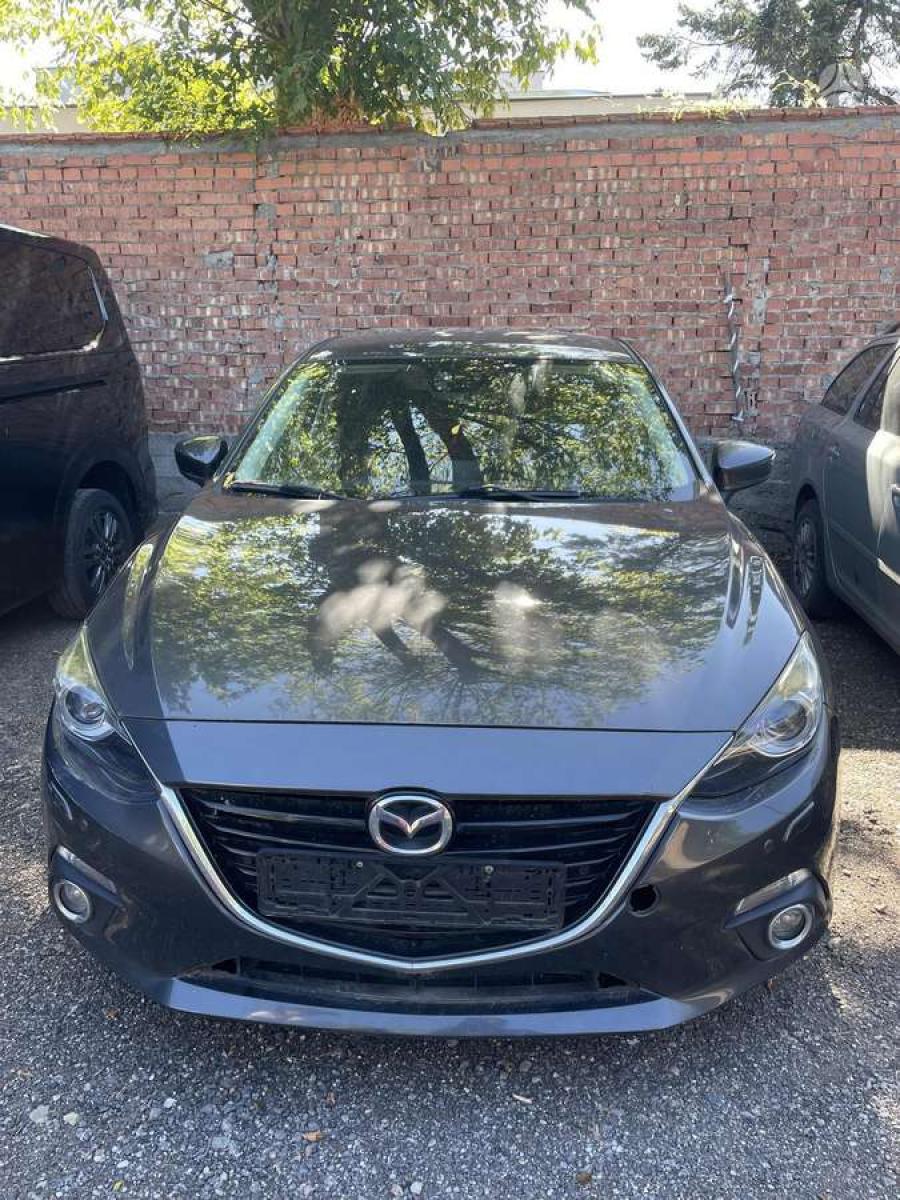 Grey Mazda 3 2015 in Kaunas, with an engine capacity of 2.19 L and mileage of 164 thousand km for 3000 €, photo 1 on AUTOMOTO.COM.LV