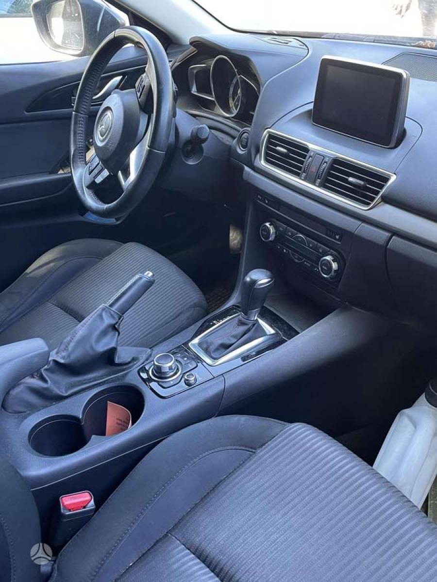Grey Mazda 3 2015 in Kaunas, with an engine capacity of 2.19 L and mileage of 164 thousand km for 3000 €, photo 7 on AUTOMOTO.COM.LV