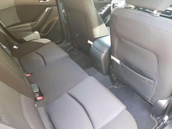 Pelēks Mazda 3 2015 Šauļi, ar dzinēja tilpumu 2.19 L un nobraukumu 189 tūkst. km par 3450 €, foto 9 vietnē AUTOMOTO.COM.LV