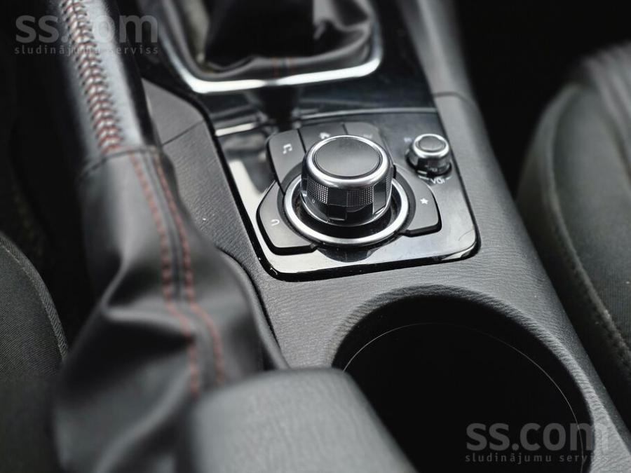 Grey Mazda 3 2015 in Liepaja, with an engine capacity of 2.20 L and mileage of 221 thousand km for 6200 €, photo 17 on AUTOMOTO.COM.LV