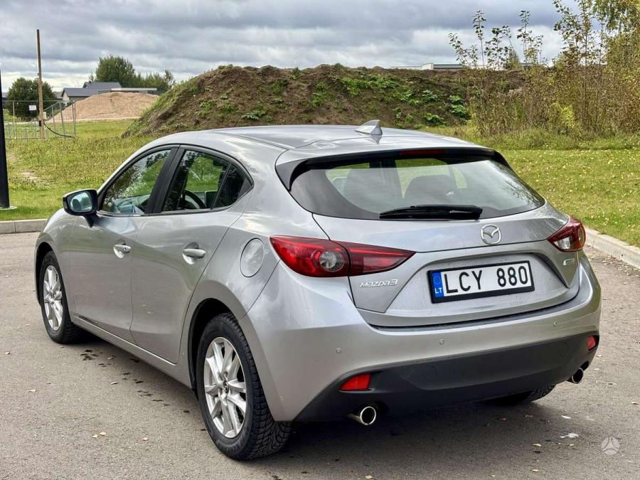 Pelēks Mazda 3 2015 Viļņa, ar dzinēja tilpumu 2.20 L un nobraukumu 234 tūkst. km par 4500 €, foto 4 vietnē AUTOMOTO.COM.LV