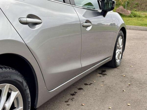 Mazda 3 2015 in Vilnius on AUTOMOTO.COM.LV Grey Mazda 3 2015 in Vilnius, with an engine capacity of 2.20 L and mileage of 234 thousand km for 4500 €, photo 10 on AUTOMOTO.COM.LV