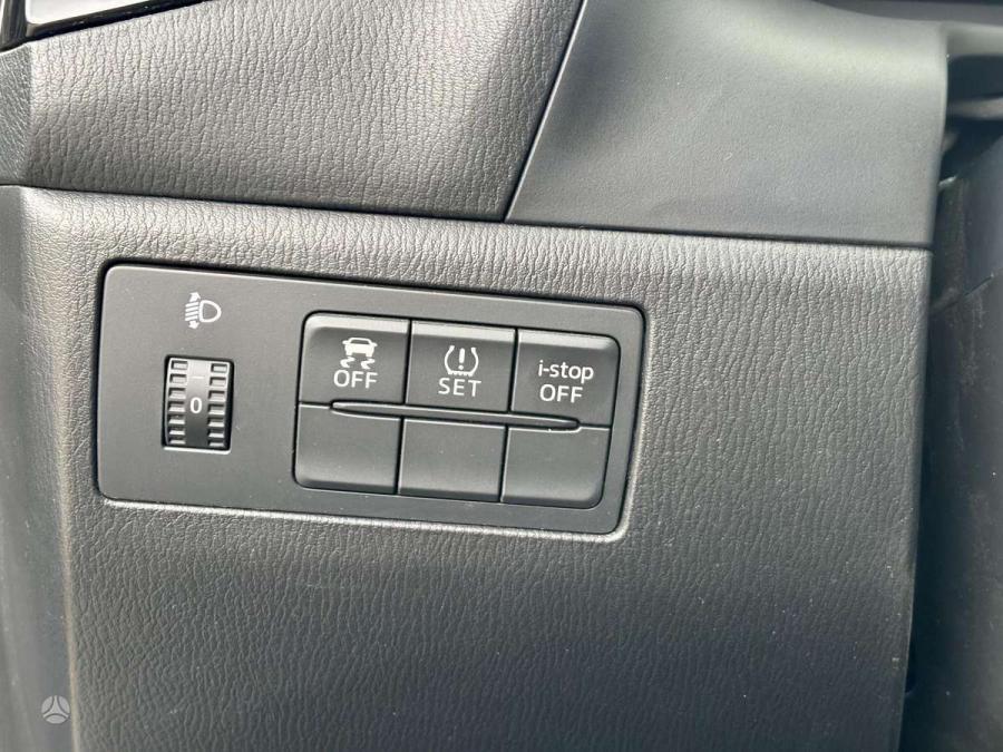 Pelēks Mazda 3 2015 Viļņa, ar dzinēja tilpumu 2.20 L un nobraukumu 234 tūkst. km par 4500 €, foto 19 vietnē AUTOMOTO.COM.LV