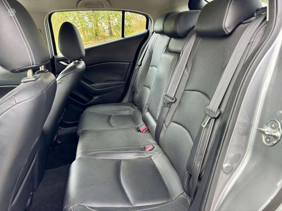 Pelēks Mazda 3 2015 Viļņa, ar dzinēja tilpumu 2.20 L un nobraukumu 234 tūkst. km par 4500 €, foto 22 vietnē AUTOMOTO.COM.LV
