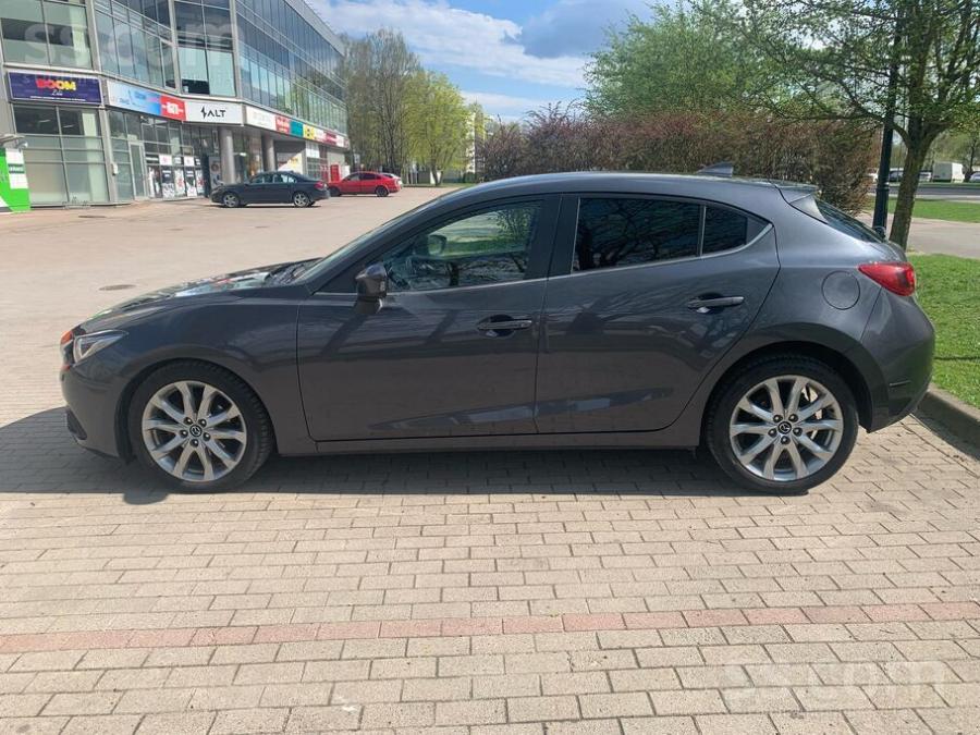 Grey Mazda 3 2016 in Riga, with an engine capacity of 2.20 L and mileage of 158 thousand km for 5000 €, photo 3 on AUTOMOTO.COM.LV